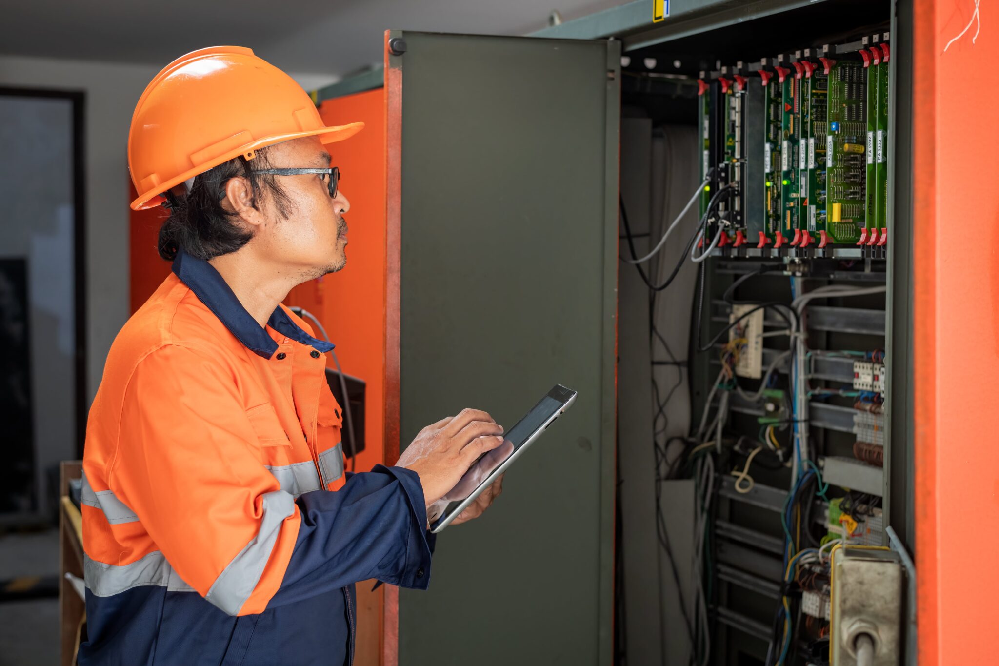 Types of Electrical Hazards in Oil and Gas Industry & Safety Tips - SEE ...